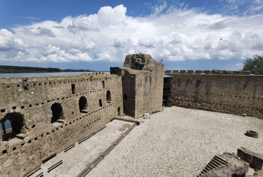 Smederevska tvrđava: čuvar srpske istorije - Turizam Srbije